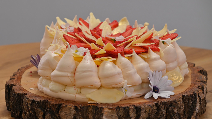 RECEPT: Jahodovo-mangová penová torta z Pečie celé Slovensko - TvojZivot.sk